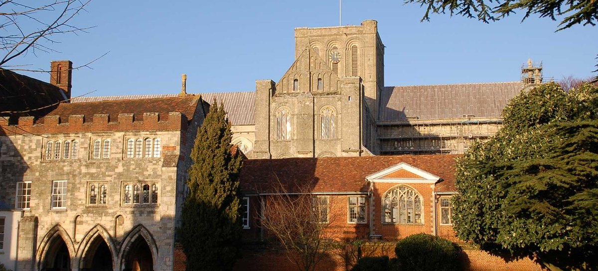 Private falconry lesson and medieval Winchester | Luxury Vacations UK